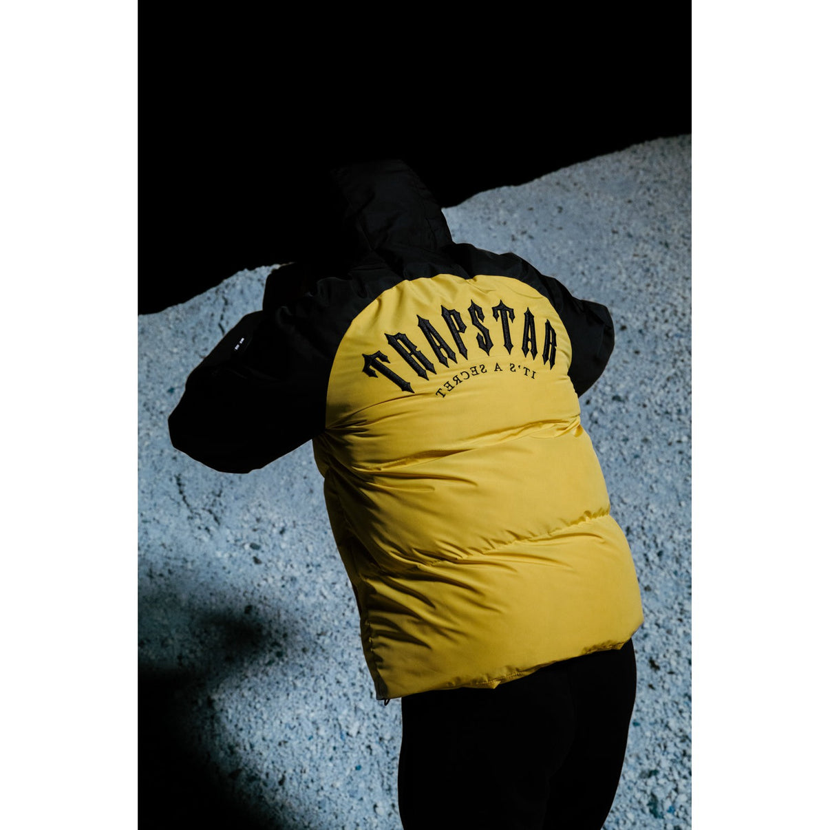 Trapstar Irongate Arch Puffer Jacket AW23 - Yellow / Black | Hype Locker UK